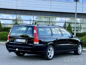 Melns Volvo V70 2006 Rīga, ar dzinēja tilpumu 2.40 L un nobraukumu 298 tūkst. km par 2450 €, foto 9 vietnē AUTOMOTO.COM.LV