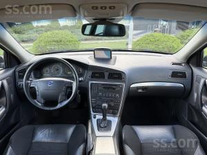 Melns Volvo V70 2006 Rīga, ar dzinēja tilpumu 2.40 L un nobraukumu 298 tūkst. km par 2450 €, foto 12 vietnē AUTOMOTO.COM.LV