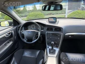 Melns Volvo V70 2006 Rīga, ar dzinēja tilpumu 2.40 L un nobraukumu 298 tūkst. km par 2450 €, foto 14 vietnē AUTOMOTO.COM.LV