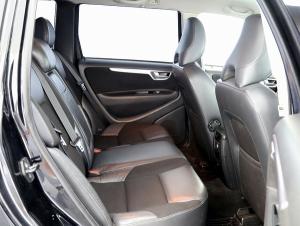 Melns Volvo V70 2006 Tallina, ar dzinēja tilpumu 2.40 L un nobraukumu 329 tūkst. km par 2499 €, foto 8 vietnē AUTOMOTO.COM.LV