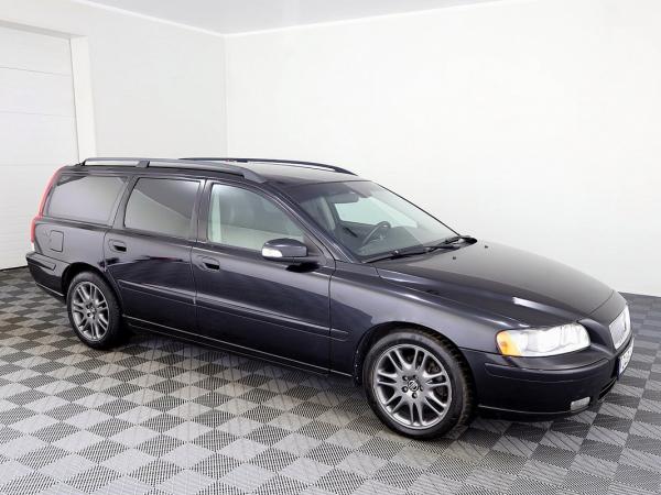 Melns Volvo V70 2006 Tallina, ar dzinēja tilpumu 2.40 L un nobraukumu 329 tūkst. km par 2499 €, foto 8 vietnē AUTOMOTO.COM.LV