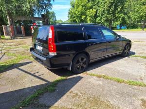 Melns Volvo V70 2006 Ventspils, ar dzinēja tilpumu 2.40 L un nobraukumu 374 tūkst. km par 1600 €, foto 4 vietnē AUTOMOTO.COM.LV
