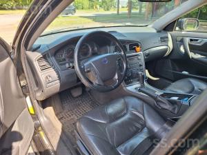 Melns Volvo V70 2006 Ventspils, ar dzinēja tilpumu 2.40 L un nobraukumu 374 tūkst. km par 1600 €, foto 6 vietnē AUTOMOTO.COM.LV