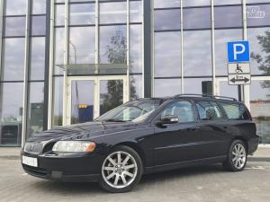 Melns Volvo V70 2006 Viļņa, ar dzinēja tilpumu 2.40 L un nobraukumu 335 tūkst. km par 2750 €, foto 5 vietnē AUTOMOTO.COM.LV