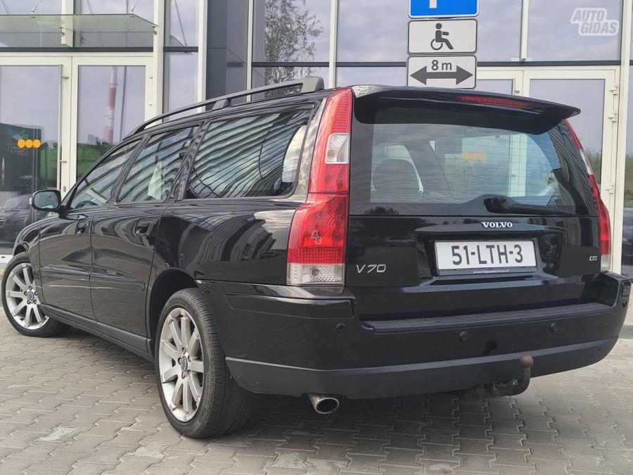 Melns Volvo V70 2006 Viļņa, ar dzinēja tilpumu 2.40 L un nobraukumu 335 tūkst. km par 2750 €, foto 8 vietnē AUTOMOTO.COM.LV