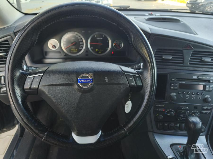Melns Volvo V70 2006 Viļņa, ar dzinēja tilpumu 2.40 L un nobraukumu 335 tūkst. km par 2750 €, foto 14 vietnē AUTOMOTO.COM.LV