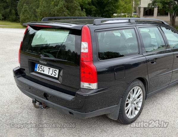 Black Volvo V70 2006 in Voru, with an engine capacity of 2.40 L and mileage of 360 thousand km for 2800 €, photo 4 on AUTOMOTO.COM.LV