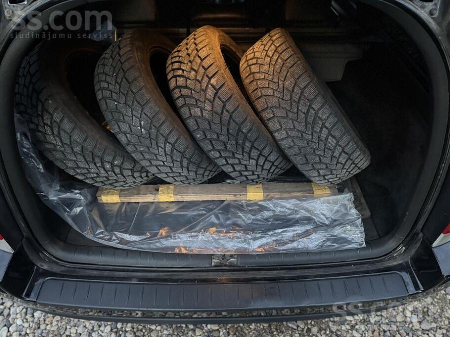 Melns Volvo V70 2006 Rēzekne, ar dzinēja tilpumu 2.40 L un nobraukumu 308 tūkst. km par 2950 €, foto 14 vietnē AUTOMOTO.COM.LV