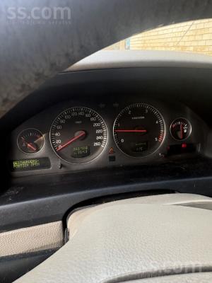 Melns Volvo V70 2006 Rēzekne, ar dzinēja tilpumu 2.40 L un nobraukumu 367 tūkst. km par 550 €, foto 6 vietnē AUTOMOTO.COM.LV