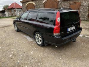 Black Volvo V70 2006 in Vilnius, with an engine capacity of 2.40 L and mileage of 251 thousand km for 1550 €, photo  on AUTOMOTO.COM.LV