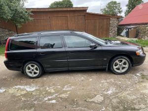 Black Volvo V70 2006 in Vilnius, with an engine capacity of 2.40 L and mileage of 251 thousand km for 1550 €, photo 7 on AUTOMOTO.COM.LV