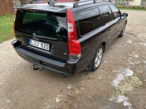 Black Volvo V70 2006 in Vilnius, with an engine capacity of 2.40 L and mileage of 251 thousand km for 1550 €, photo 8 on AUTOMOTO.COM.LV
