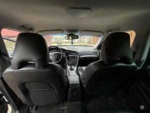 Black Volvo V70 2006 in Vilnius, with an engine capacity of 2.40 L and mileage of 251 thousand km for 1550 €, photo 13 on AUTOMOTO.COM.LV