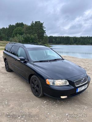 Black Volvo V70 2006 in Haapsalu, with an engine capacity of 2.40 L and mileage of 466 thousand km for 3800 €, photo 3 on AUTOMOTO.COM.LV