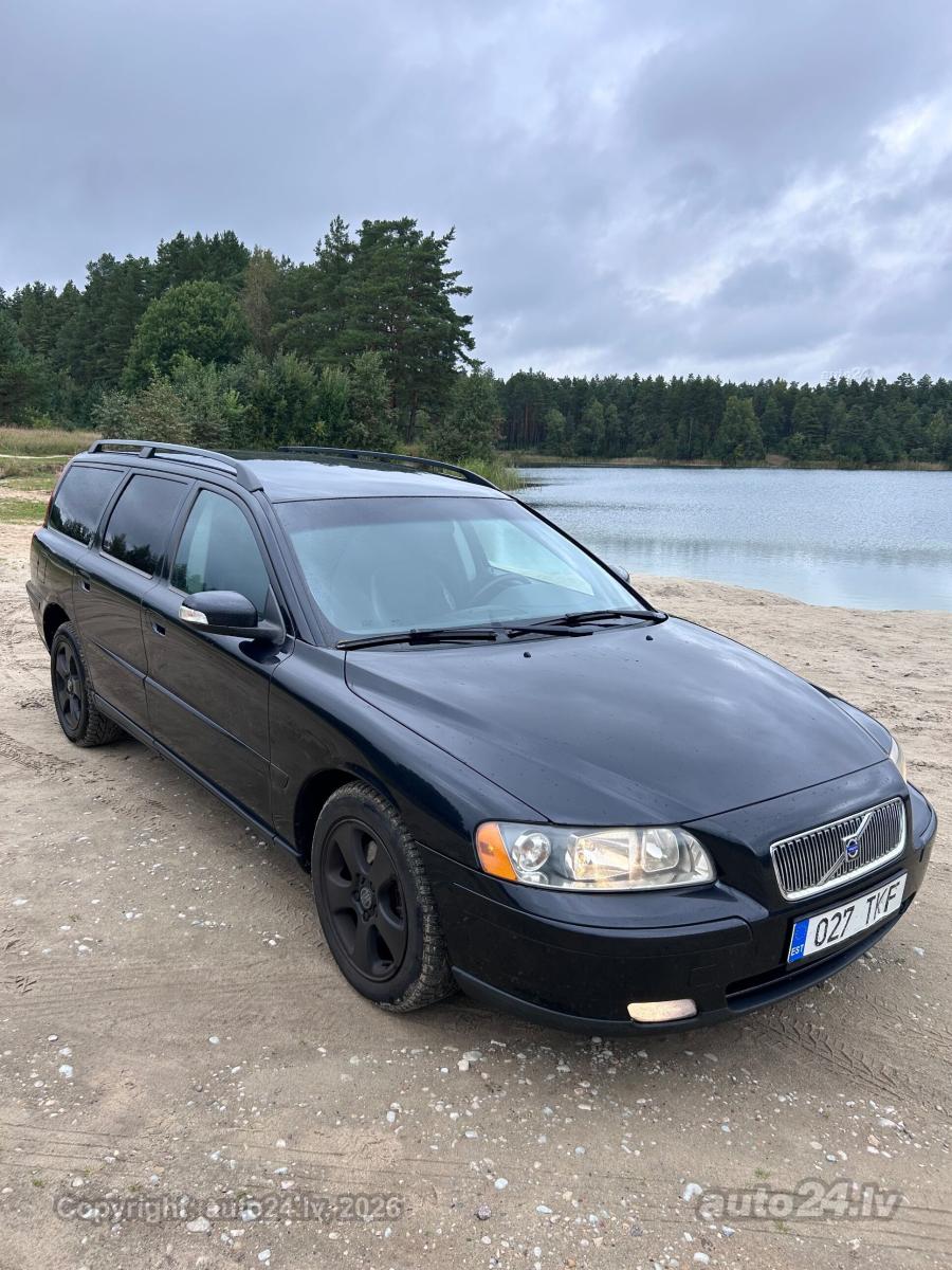 Black Volvo V70 2006 in Haapsalu, with an engine capacity of 2.40 L and mileage of 466 thousand km for 3800 €, photo 3 on AUTOMOTO.COM.LV