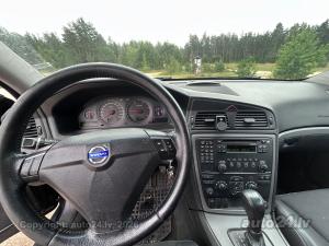 Black Volvo V70 2006 in Haapsalu, with an engine capacity of 2.40 L and mileage of 466 thousand km for 3800 €, photo 11 on AUTOMOTO.COM.LV
