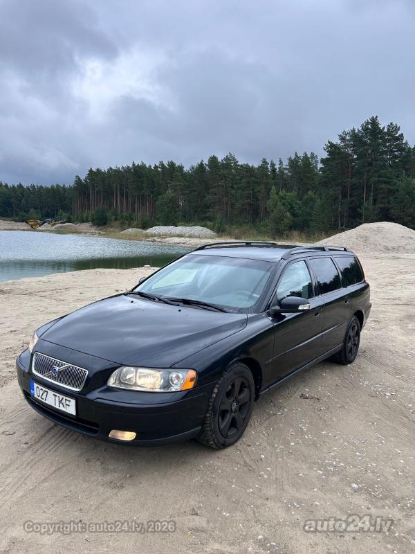 Black Volvo V70 2006 in Haapsalu, with an engine capacity of 2.40 L and mileage of 466 thousand km for 3800 €, photo 10 on AUTOMOTO.COM.LV