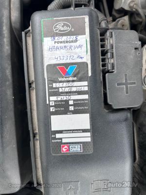 Black Volvo V70 2006 in Haapsalu, with an engine capacity of 2.40 L and mileage of 466 thousand km for 3800 €, photo 16 on AUTOMOTO.COM.LV