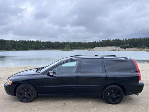 Black Volvo V70 2006 in Haapsalu, with an engine capacity of 2.40 L and mileage of 466 thousand km for 3800 €, photo 6 on AUTOMOTO.COM.LV