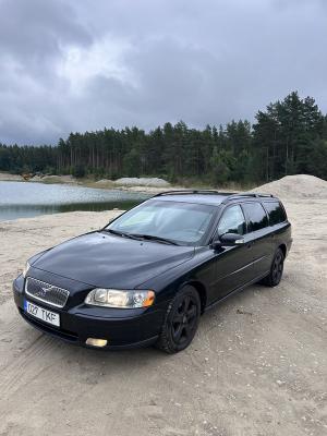 Black Volvo V70 2006 in Haapsalu, with an engine capacity of 2.40 L and mileage of 466 thousand km for 3800 €, photo 20 on AUTOMOTO.COM.LV