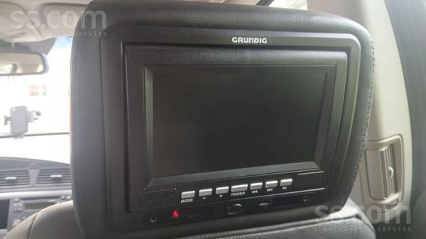 Black Volvo V70 2006 in Ogre, with an engine capacity of 2.40 L and mileage of 376 thousand km for 2500 €, photo 4 on AUTOMOTO.COM.LV
