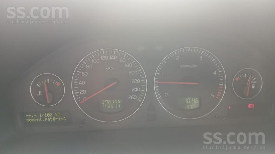 Черный Вольво В70 2006 в Огре, объемом двигателя 2.40 л и пробегом 376 тыс. км за 2500 €, фото 8 на AUTOMOTO.COM.LV