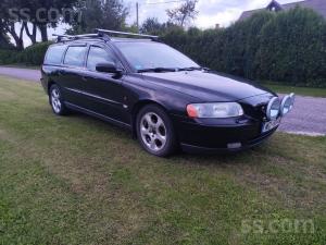 Black Volvo V70 2006 in Valka, with an engine capacity of 2.40 L and mileage of 213 thousand km for 2090 €, photo  on AUTOMOTO.COM.LV