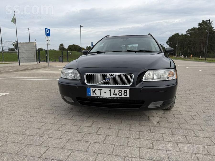 Melns Volvo V70 2006 Rīga, ar dzinēja tilpumu 2.40 L un nobraukumu 492 tūkst. km par 2000 €, foto 4 vietnē AUTOMOTO.COM.LV