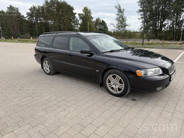Volvo V70 2006 Rīga vietnē Melns Volvo V70 2006 Rīga, ar dzinēja tilpumu 2.40 L un nobraukumu 492 tūkst. km par 1900 €, foto 7 vietnē AUTOMOTO.COM.LV