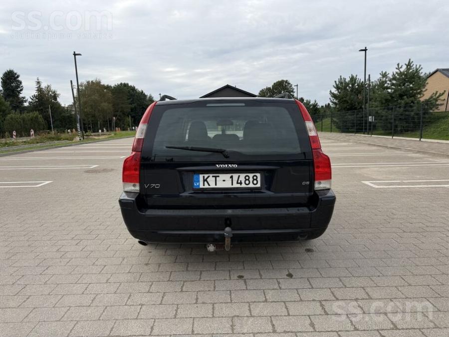 Melns Volvo V70 2006 Rīga, ar dzinēja tilpumu 2.40 L un nobraukumu 492 tūkst. km par 2000 €, foto 9 vietnē AUTOMOTO.COM.LV