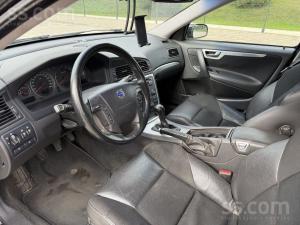 Melns Volvo V70 2006 Rīga, ar dzinēja tilpumu 2.40 L un nobraukumu 492 tūkst. km par 2000 €, foto 16 vietnē AUTOMOTO.COM.LV