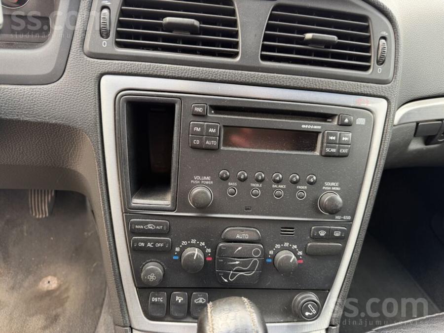 Melns Volvo V70 2006 Rīga, ar dzinēja tilpumu 2.40 L un nobraukumu 492 tūkst. km par 2000 €, foto 19 vietnē AUTOMOTO.COM.LV