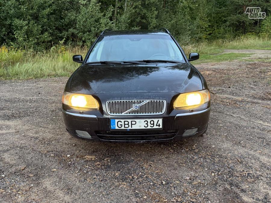Melns Volvo V70 2006 Viļņa, ar dzinēja tilpumu 2.40 L un nobraukumu 432 tūkst. km par 1800 €, foto 1 vietnē AUTOMOTO.COM.LV