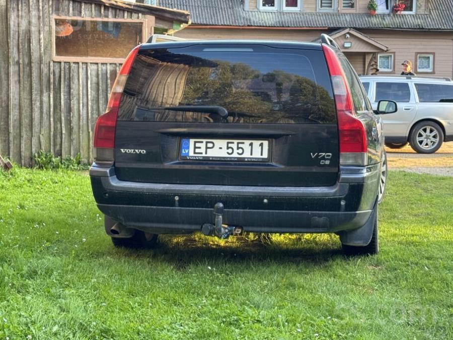 Melns Volvo V70 2006 Tukums, ar dzinēja tilpumu 2.40 L un nobraukumu 490 tūkst. km par 650 €, foto 6 vietnē AUTOMOTO.COM.LV