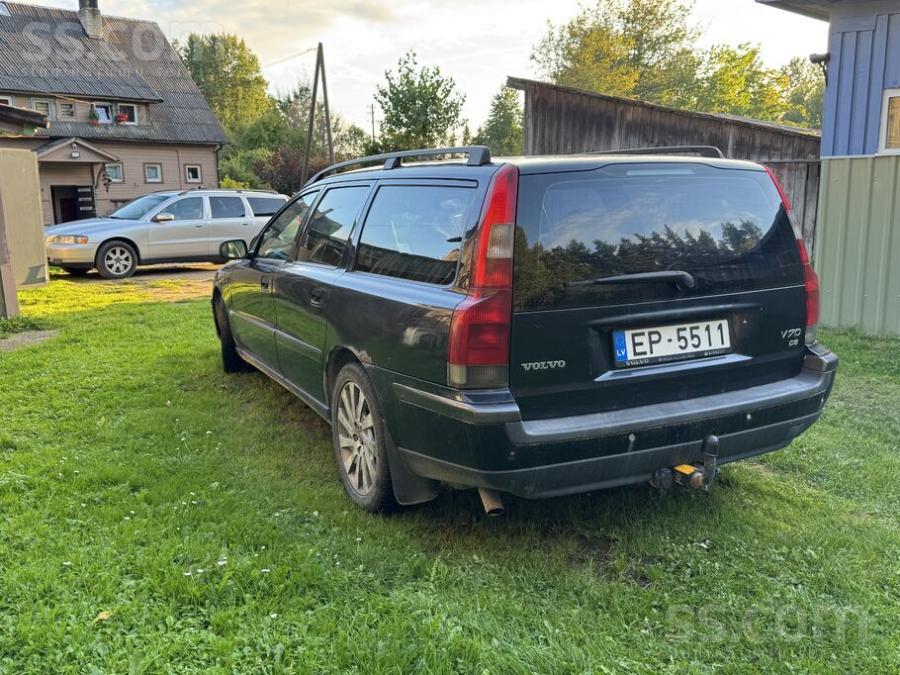 Melns Volvo V70 2006 Tukums, ar dzinēja tilpumu 2.40 L un nobraukumu 490 tūkst. km par 650 €, foto 7 vietnē AUTOMOTO.COM.LV