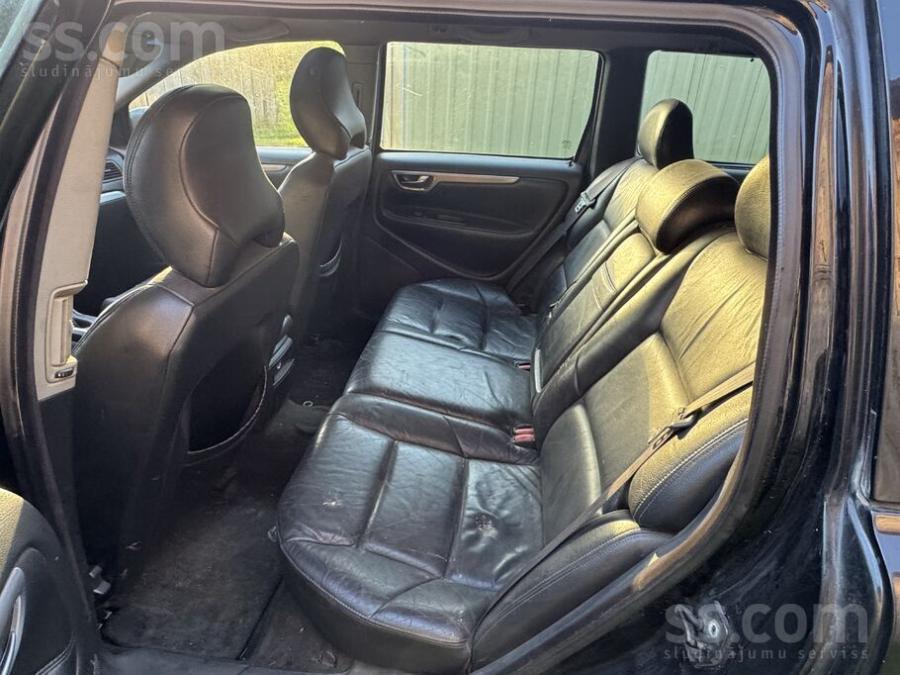 Melns Volvo V70 2006 Tukums, ar dzinēja tilpumu 2.40 L un nobraukumu 490 tūkst. km par 650 €, foto 9 vietnē AUTOMOTO.COM.LV