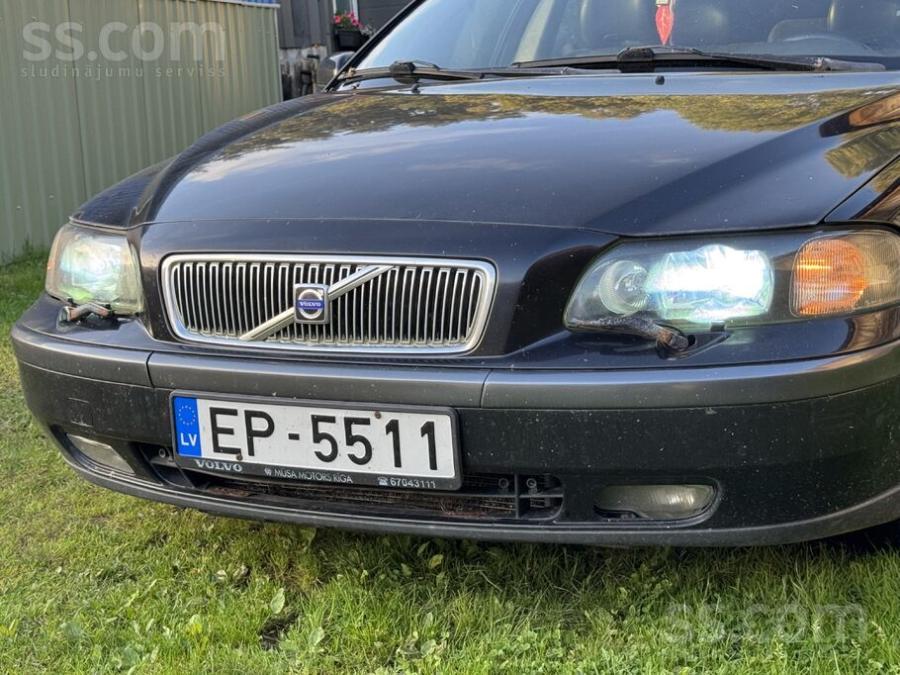 Melns Volvo V70 2006 Tukums, ar dzinēja tilpumu 2.40 L un nobraukumu 490 tūkst. km par 650 €, foto 14 vietnē AUTOMOTO.COM.LV