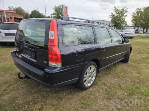 Melns Volvo V70 2006 Cēsis, ar dzinēja tilpumu 2.40 L un nobraukumu 440 tūkst. km par 2200 €, foto 4 vietnē AUTOMOTO.COM.LV