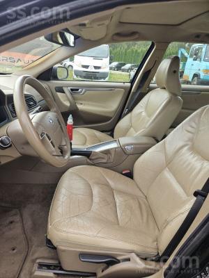 Melns Volvo V70 2006 Cēsis, ar dzinēja tilpumu 2.40 L un nobraukumu 440 tūkst. km par 2200 €, foto 7 vietnē AUTOMOTO.COM.LV