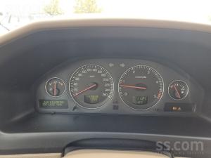 Melns Volvo V70 2006 Cēsis, ar dzinēja tilpumu 2.40 L un nobraukumu 440 tūkst. km par 2200 €, foto 9 vietnē AUTOMOTO.COM.LV