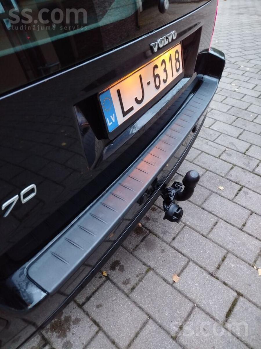 Melns Volvo V70 2006 Rīga, ar dzinēja tilpumu 2.40 L un nobraukumu 301 tūkst. km par 2500 €, foto 4 vietnē AUTOMOTO.COM.LV