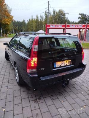 Melns Volvo V70 2006 Rīga, ar dzinēja tilpumu 2.40 L un nobraukumu 301 tūkst. km par 2500 €, foto 5 vietnē AUTOMOTO.COM.LV