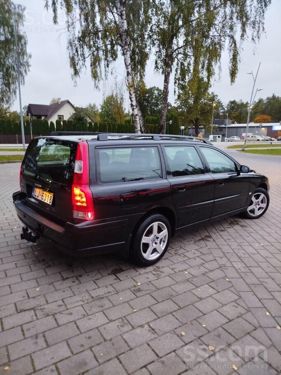 Melns Volvo V70 2006 Rīga, ar dzinēja tilpumu 2.40 L un nobraukumu 301 tūkst. km par 2500 €, foto 6 vietnē AUTOMOTO.COM.LV