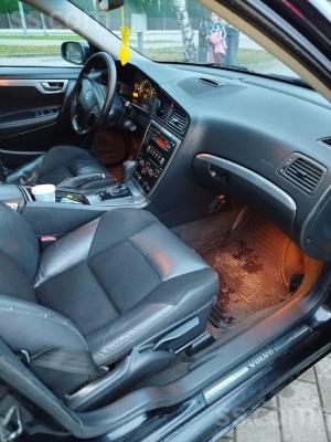 Melns Volvo V70 2006 Rīga, ar dzinēja tilpumu 2.40 L un nobraukumu 301 tūkst. km par 2500 €, foto 9 vietnē AUTOMOTO.COM.LV