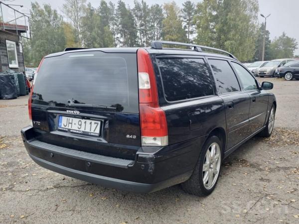 Black Volvo V70 2006 in Riga, with an engine capacity of 2.40 L and mileage of 0 thousand km for 1790 €, photo 6 on AUTOMOTO.COM.LV