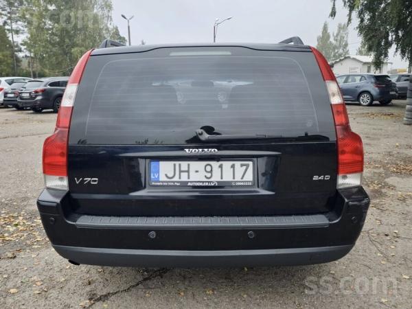 Black Volvo V70 2006 in Riga, with an engine capacity of 2.40 L and mileage of 0 thousand km for 1790 €, photo 7 on AUTOMOTO.COM.LV
