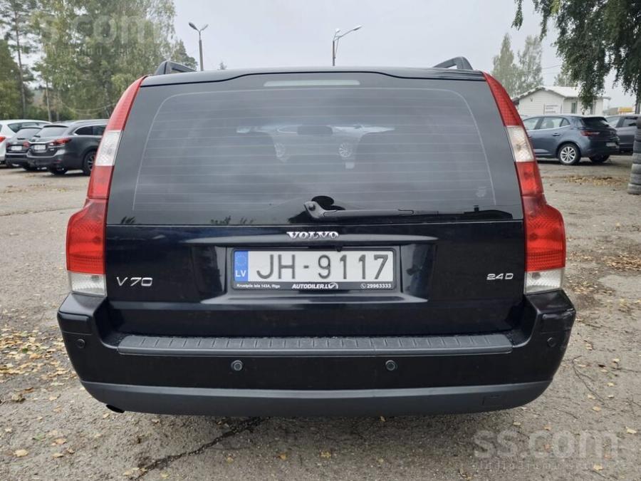 Black Volvo V70 2006 in Riga, with an engine capacity of 2.40 L and mileage of 0 thousand km for 1790 €, photo 7 on AUTOMOTO.COM.LV