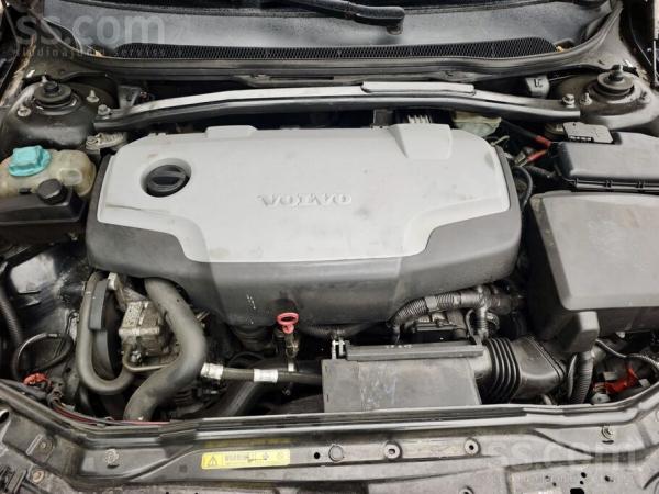 Black Volvo V70 2006 in Riga, with an engine capacity of 2.40 L and mileage of 0 thousand km for 1790 €, photo 9 on AUTOMOTO.COM.LV