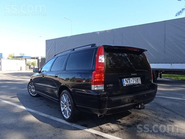 Melns Volvo V70 2007 Krāslava, ar dzinēja tilpumu 2.40 L un nobraukumu 270 tūkst. km par 3700 €, foto 6 vietnē AUTOMOTO.COM.LV