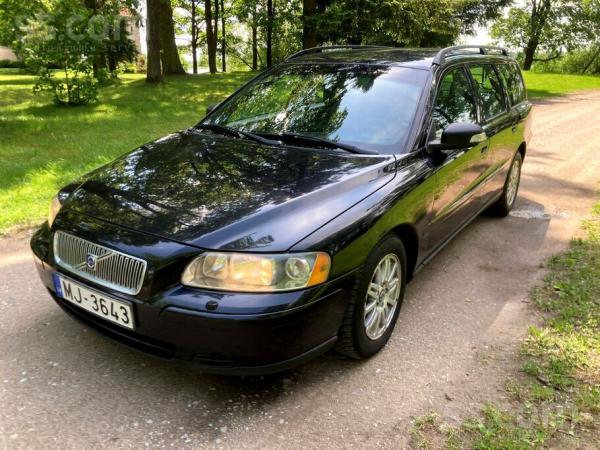 Black Volvo V70 2007 in Jelgava, with an engine capacity of 2.40 L and mileage of 349 thousand km for 5700 €, photo 1 on AUTOMOTO.COM.LV